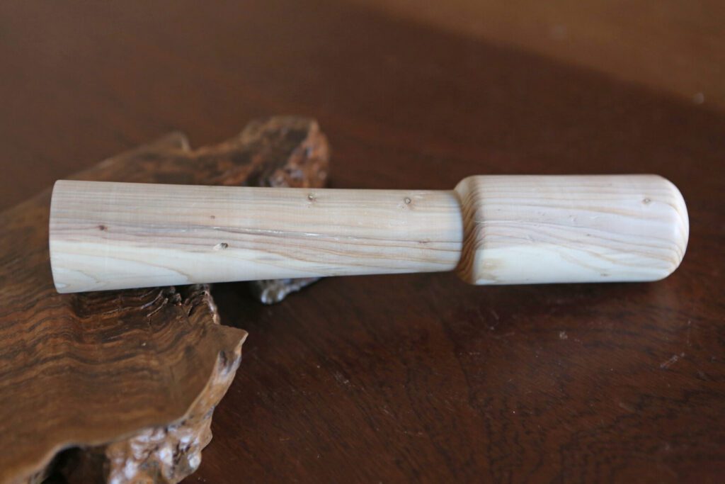 Grand Pilon en Eucalyptus - Bouliwood Créations Bois